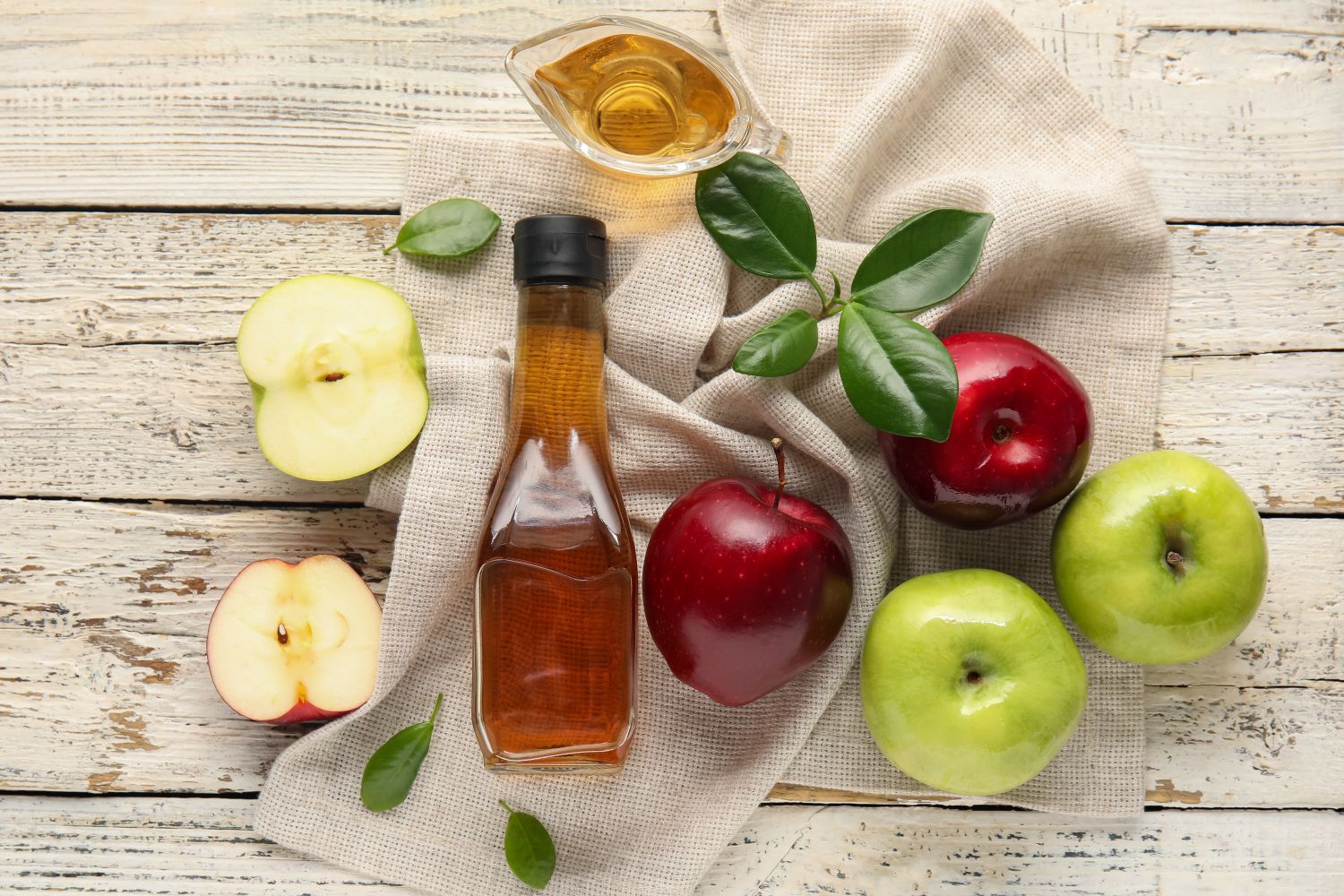 Abnehmen mit Apfelessig: Funktioniert die Apfelessig-Diät?